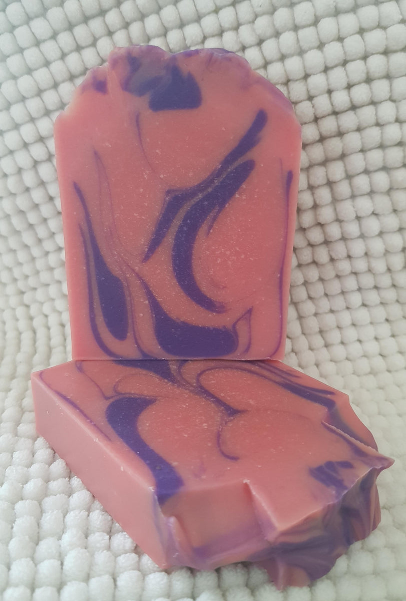 Black Fig & Guava 110gr – Twin Peaks Goat Soap